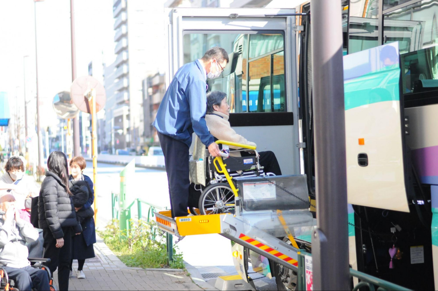 「もう一度、外出したい」その想いを実現！ReHOPE 墨田の葛飾柴又バスツアー|ReHOPEだより|ホスピス型住宅 ReHOPE（リホープ）